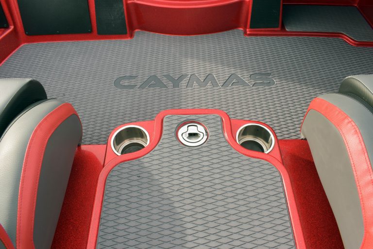 CX 18 - Caymas Boats