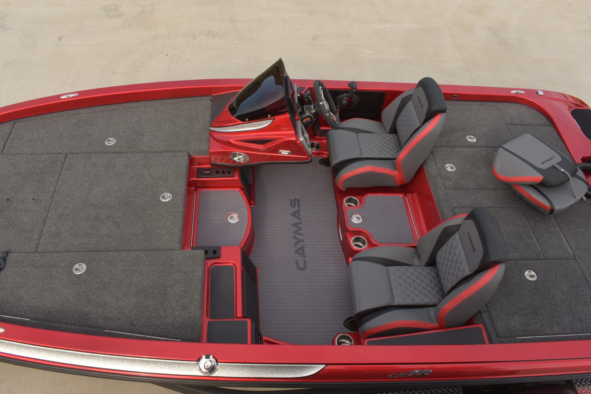 CX 18 - Caymas Boats