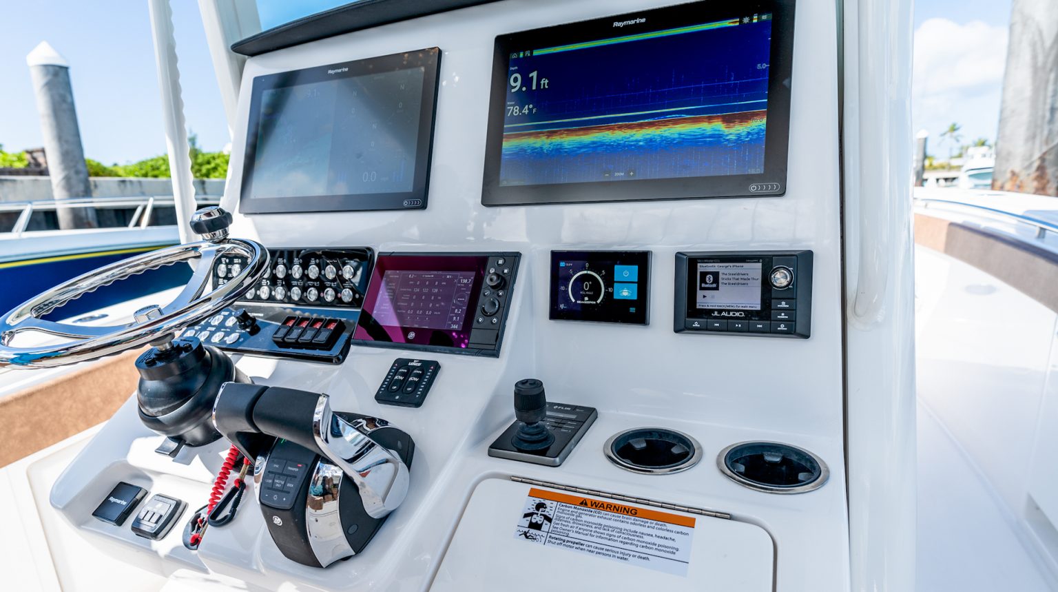 341 CC – Caymas Boats