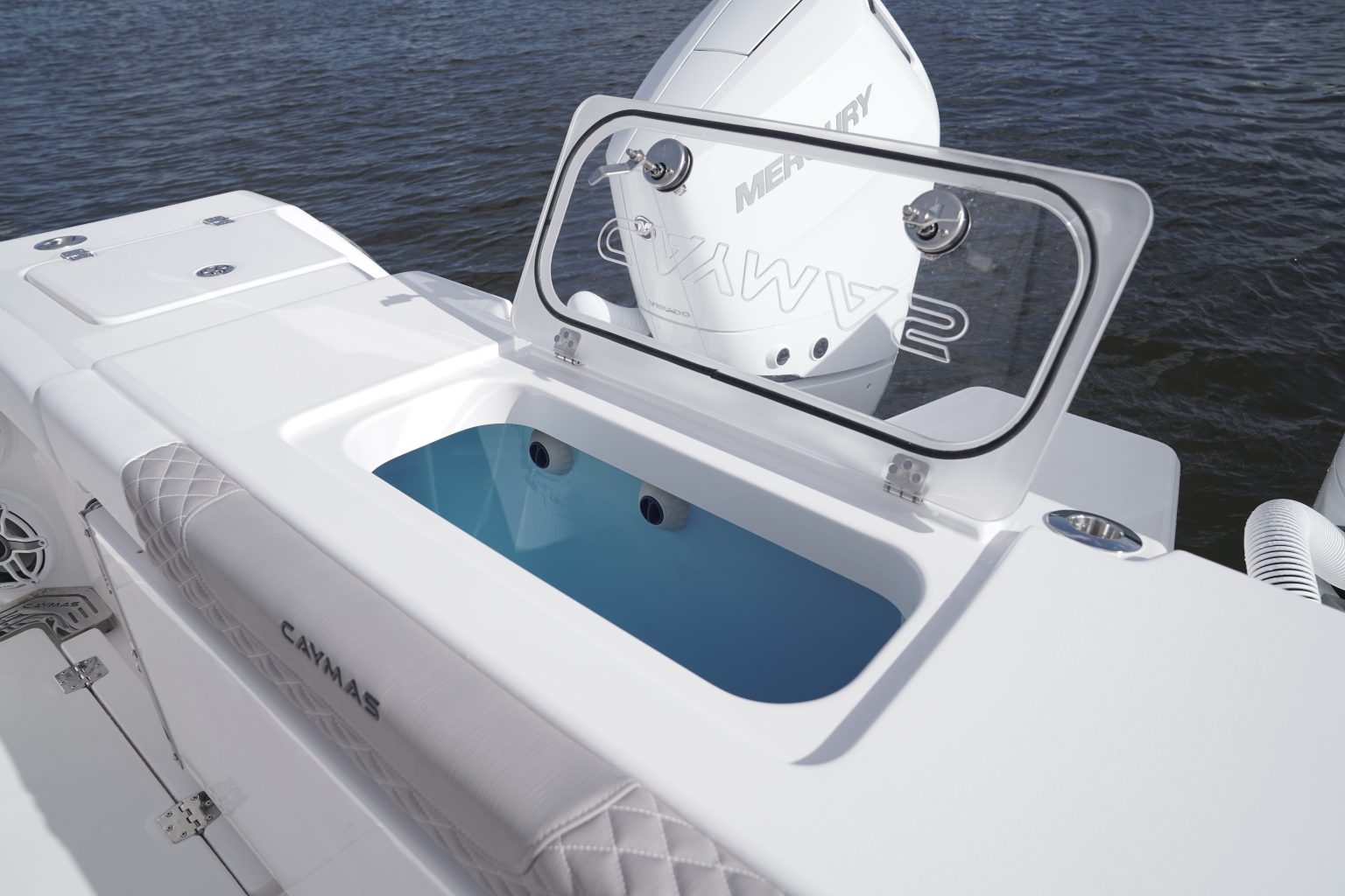 34 CT – Caymas Boats