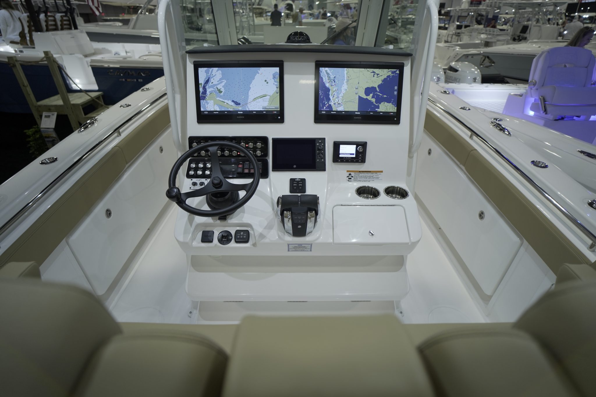 341 CC – Caymas Boats