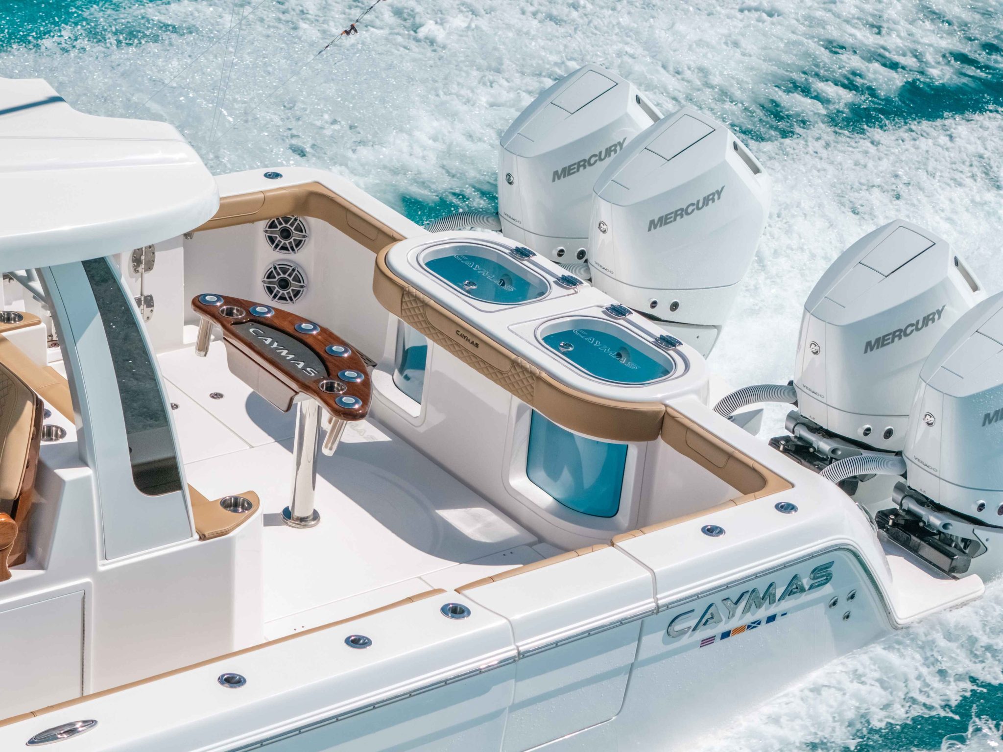44 CT – Caymas Boats