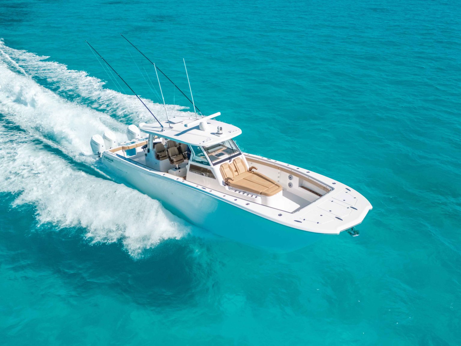 44 CT – Caymas Boats